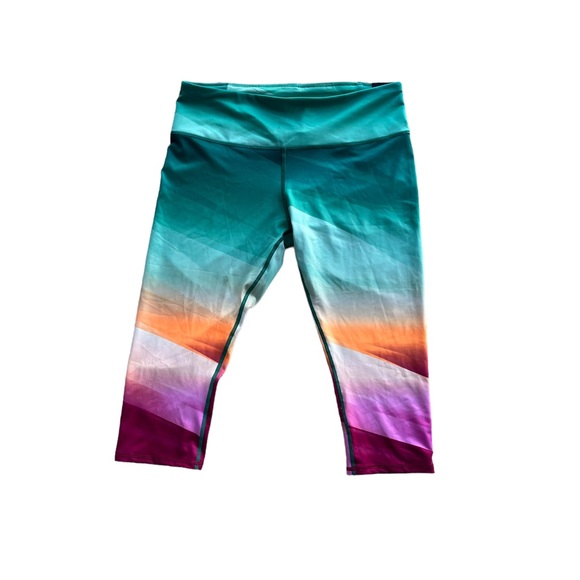 Dsg Pants And Jumpsuits Dsg Watercolor High Rise Capri Poshmark